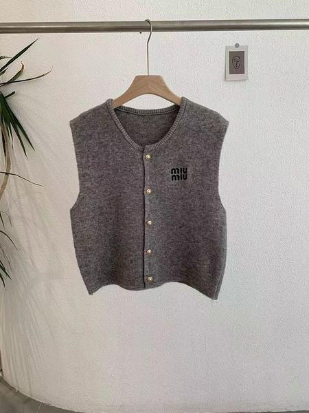 Топ Женский Miu Miu серый размер 40 Хлопок Без рукавов Повседневный Вышивка Китай облегающий