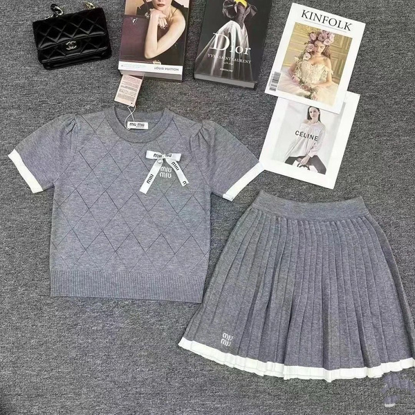 Комплект футболок Женский Miu Miu серый Короткий размер 46 Хлопок Орнамент Клетка облегающий