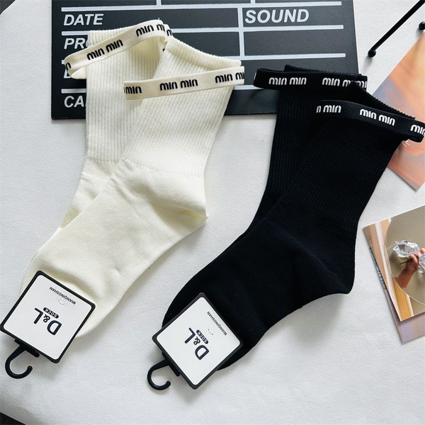 Чулки Женский Miu Miu размер универсальный белый шоколад черный лакированный никел Хлопок