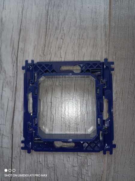 Суппорт BTicino Living light Legrand LN4702 купить на OZON по низкой ...