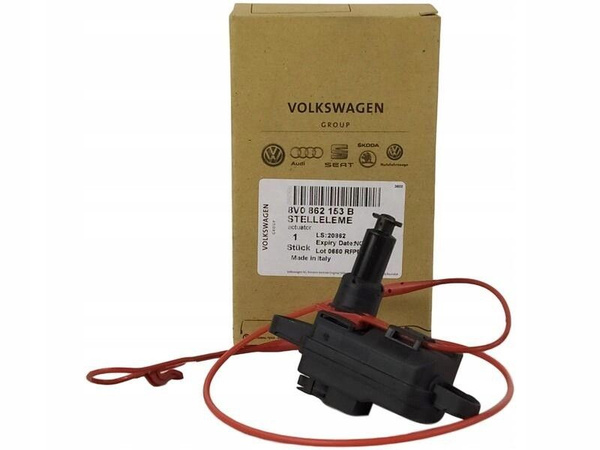 Механизм привода замка бензобака VAG 8V0862153B Audi Ауди A3 A4 A5 A6 ...