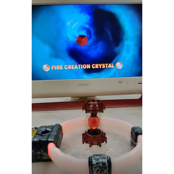 Skylanders Giants Lightcore Hex Character Chill Character Коллекционные ...