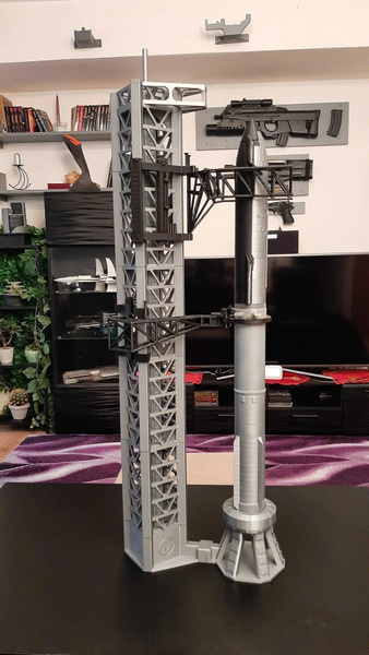 3D-модель SpaceX Starship S28 + Super Heavy B10 со стартовой башней и ...