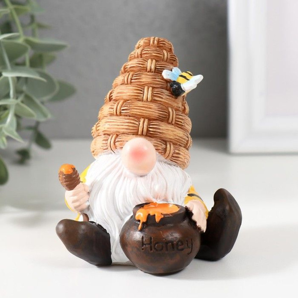 Сувенир полистоун "Гномик с с пчёлами и с ульем" 5х7х9 см - купить ...