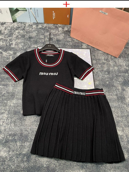 Комплект одежды Miu Miu купить с доставкой по выгодным ценам в интернет магазине Ozon 1595900126