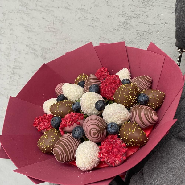 Букет из ягод клубники в шоколаде - купить с доставкой по выгодным ...