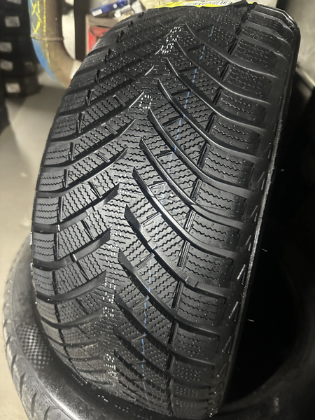 Duraturn Mozzo Winter Шины зимние 225/45 R17 90Y Нешипованные (1782398164)