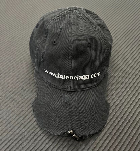 Бейсболка Balenciaga BLNCG CAP купить на OZON по низкой цене (1930887328)