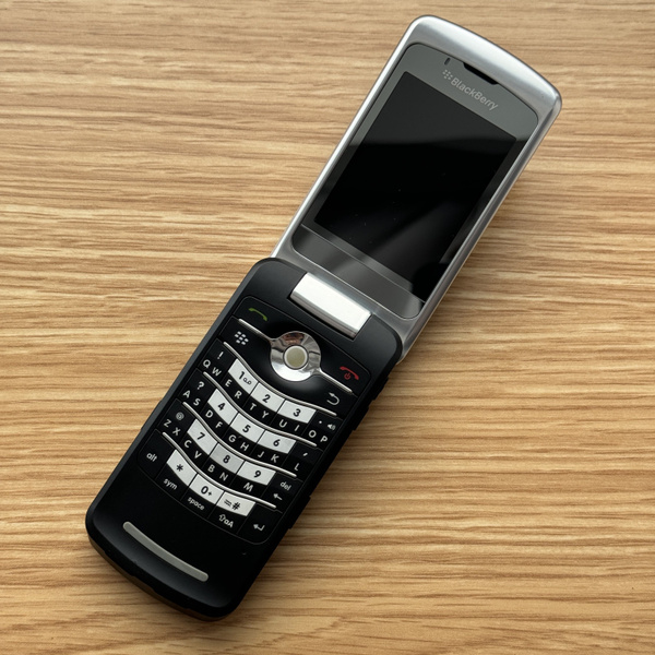 Мобильный телефон BlackBerry Pearl Flip 8220, черный - купить по ...