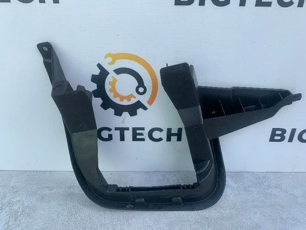 Кронштейн насадки глушителя левый Mercedes Benz A1568850114 - BIGTECH ...
