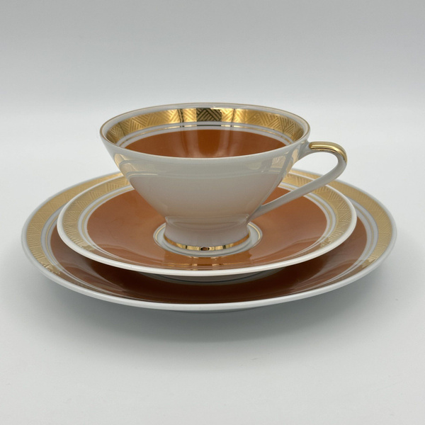 Чайное трио с геометрическим орнаментом, мануфатура WORKS GEHREN, фарфор, крытьё, золочение, ГДР ...