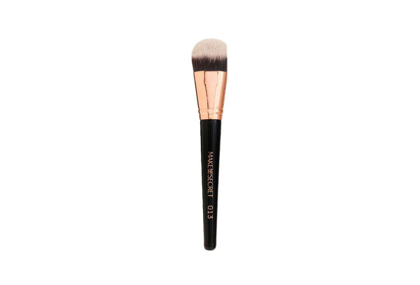 Кисть для нанесения тонального крема MAKE UP SECRET Brush G13 - купить ...