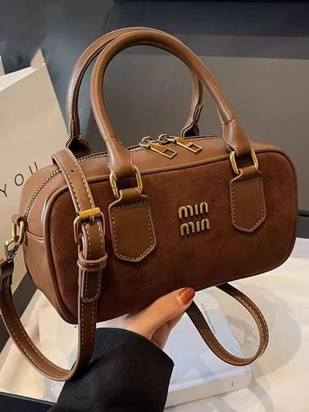 Miu Miu Сумка на плечо купить с доставкой по выгодным ценам в интернет магазине Ozon 1710365652