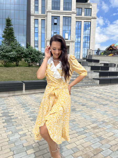 Платье Женский MBL желтый Повседневный Короткий Вискоза, размер 44 Пояс ...