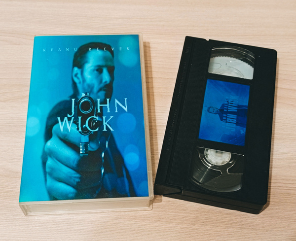 Видеокассета Джон Уик VHS купить на OZON по низкой цене (1712440665)