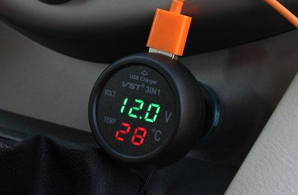 Автомобильный термометр-вольтметр +USB 2.1A в прикуриватель 12/24В ...