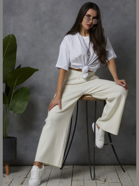 Брюки Женский Betty Strong прямые, широкие белый, молочный Акрил, Вискоза Повседневный, размер ...