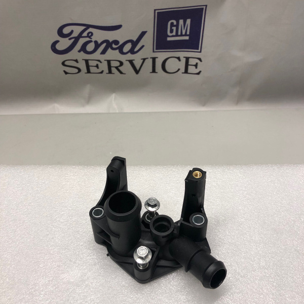 Фланец системы охлаждения (распределитель) Ford Focus 2/Focus 3/Fiesta ...