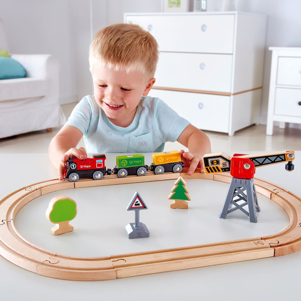 Железная дорога детская "Доставки Груза" Hape, 19 элементов (электропоезд со светом) купить на ...