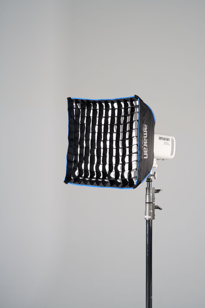Софтбокс Amaran Light Box 45x45 купить на OZON по низкой цене (1888015660)