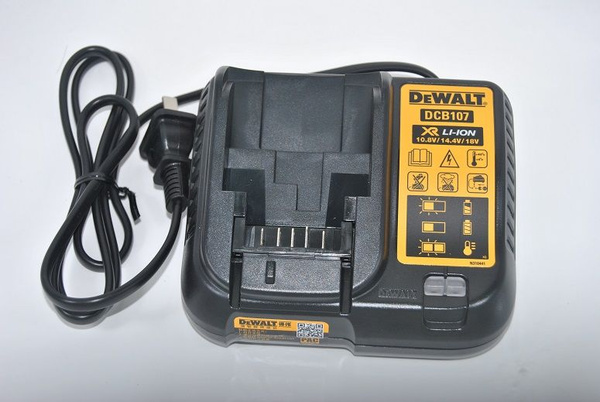 Зарядное устройство DEWALT DCB107 10.8 - 20V для всех батарей - купить ...