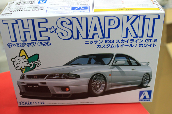 Сборная модель Aoshima 1:32 06640 Nissan Skyline GT-R -R33 Custom Wheel ...