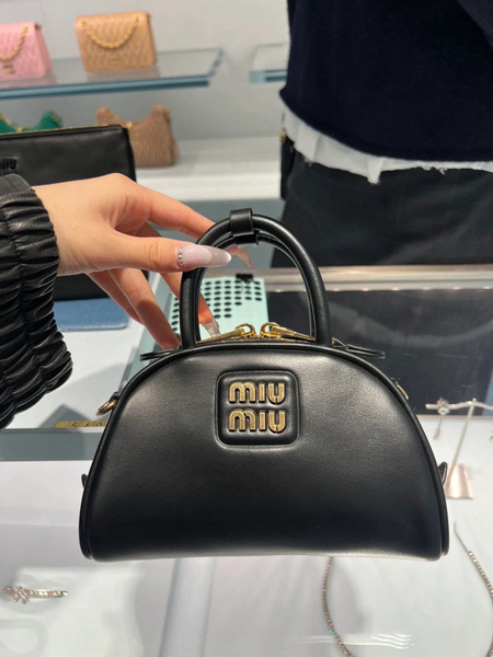 Miu Miu Сумка на плечо купить с доставкой по выгодным ценам в