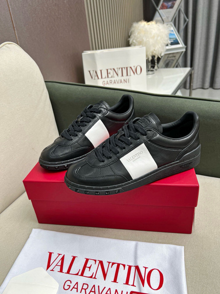 Кроссовки Valentino - купить с доставкой по выгодным ценам в интернет ...