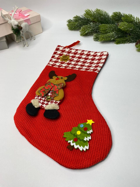 Носок рождественский, новогодний для подарка на камин. Олень. Красный ...