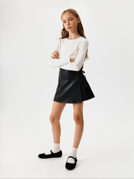 Шорты Девочки Acoola Вечерний/праздничный черный каменный, размер 146 Экокожа, Искусственная ...