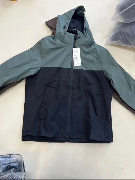 Ветровка Мужской KINGSO MENS Карманы черный, зеленый дым капюшон Полиэстер, размер 52 Средний ...