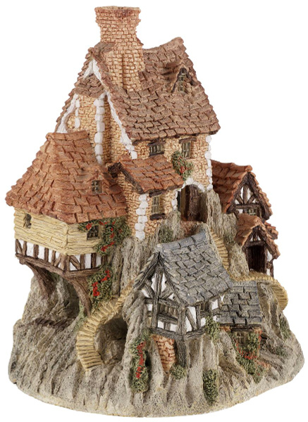 Коллекционный домик большого размера "The House on top by David Winter". Высота 15,5 см ...
