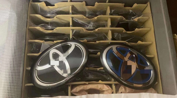 Toyota, Camry, Avalon, Rav4, Elfa, логотип автомобиля на решетке ...