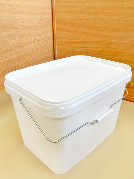 Ведро прямоугольное с крышкой и ручкой 20л белое - купить по низкой ...