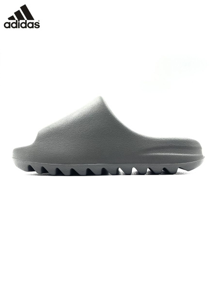 Тапочки adidas Originals Yeezy Slide - купить с доставкой по выгодным ...