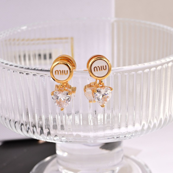 Miu Miu Серьги купить на Ozon по низкой цене 1675984768