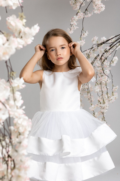 Нарядное платье для девочки новогоднее LELUKIDS Милана, белый 128 Танцы ...
