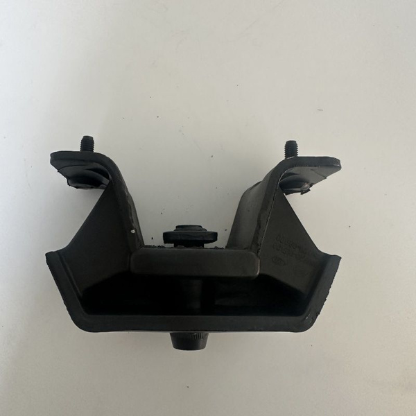 Крепление переднего изолятора MTG двигателя 2072009A00 для Ssangyong ...