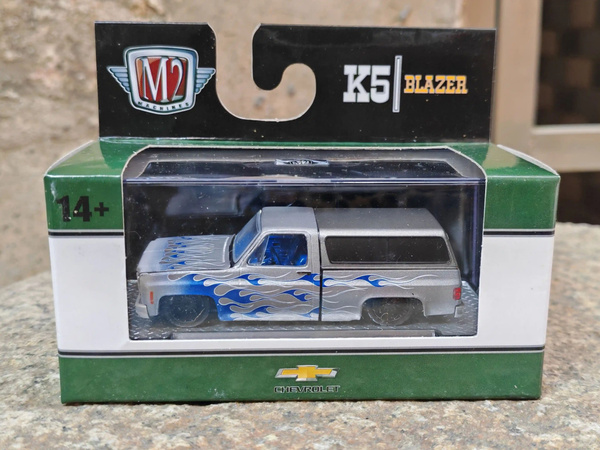 Машинка 1/64 M2 Machines Car model toy Chevrolet Blue Flame pickup ...