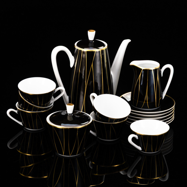 Сервиз антикварный/винтажный кофейный с минималистичным дизайном в виде золотистых полос на ...