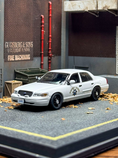 Rollin 1:64 CHP California Highway Patrol SMPV Легковая модель ...