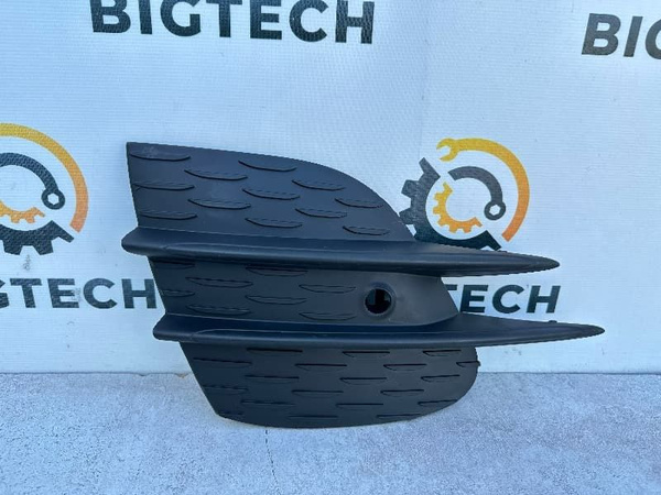 Характеристики Решетка переднего бампера левая Mercedes Benz ...