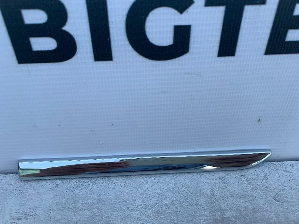 Молдинг переднего левого крыла Mercedes Benz A2046903162 купить по ...