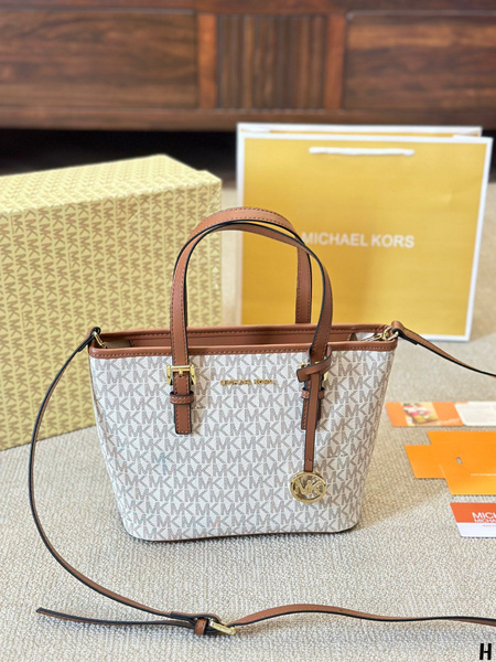 Michael Kors Сумка на плечо - купить с доставкой по выгодным ценам в ...