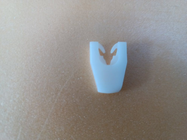 Фиксатор стеклоподъемника IVECO - Iveco арт. 2997187 - купить по ...