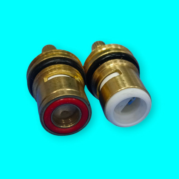 Кран-букса для смесителя 51-52мм универсальная 1/2 угол поворота 180 ...