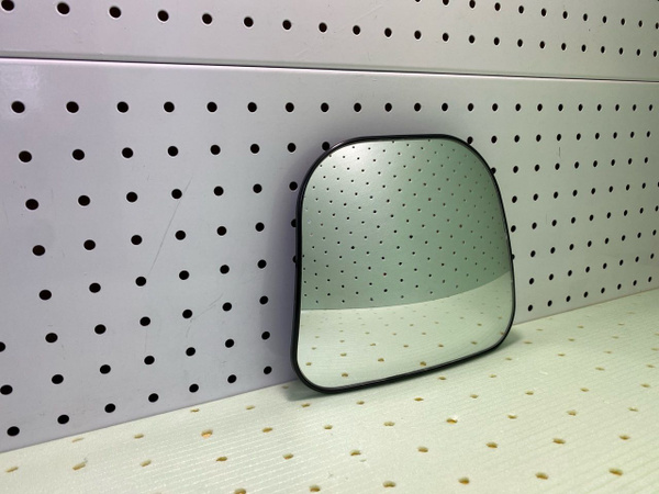 Стекло зеркала малого Скания (Scania) левое/правое, обогрев купить c ...