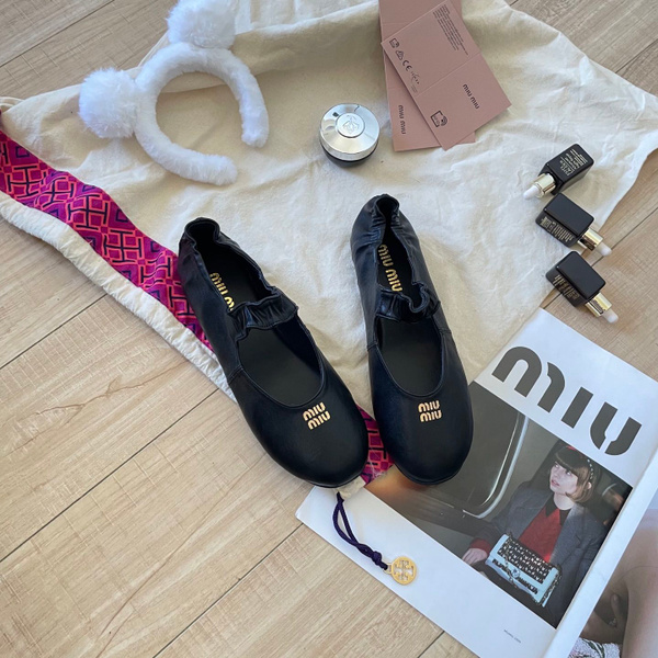 Туфли Женский Miu Miu Мех искусственный размер 36 Круглый нос Вышивка купить C доставкой на