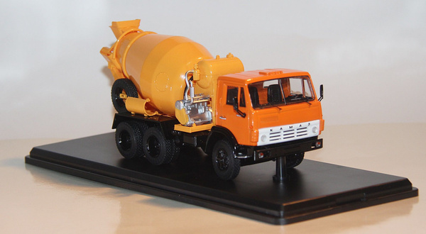 Модель коллекционная СБ-92 бетономешалка на Камаз-5511. 1:43. - купить в интернет-магазине OZON ...