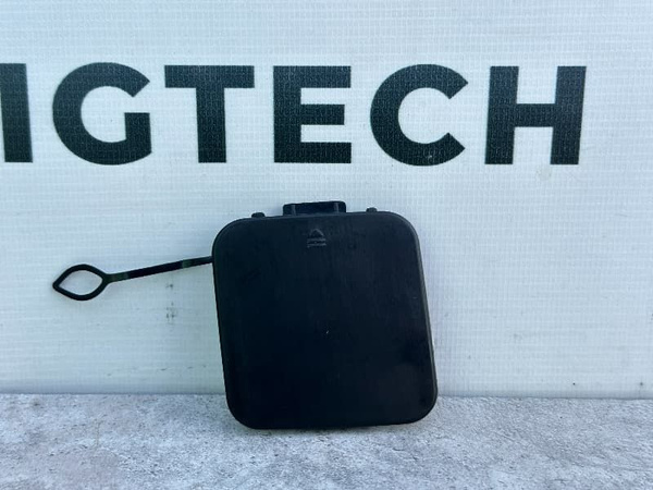 Заглушка буксировочного крюка в передний бампер Mercedes Benz ...